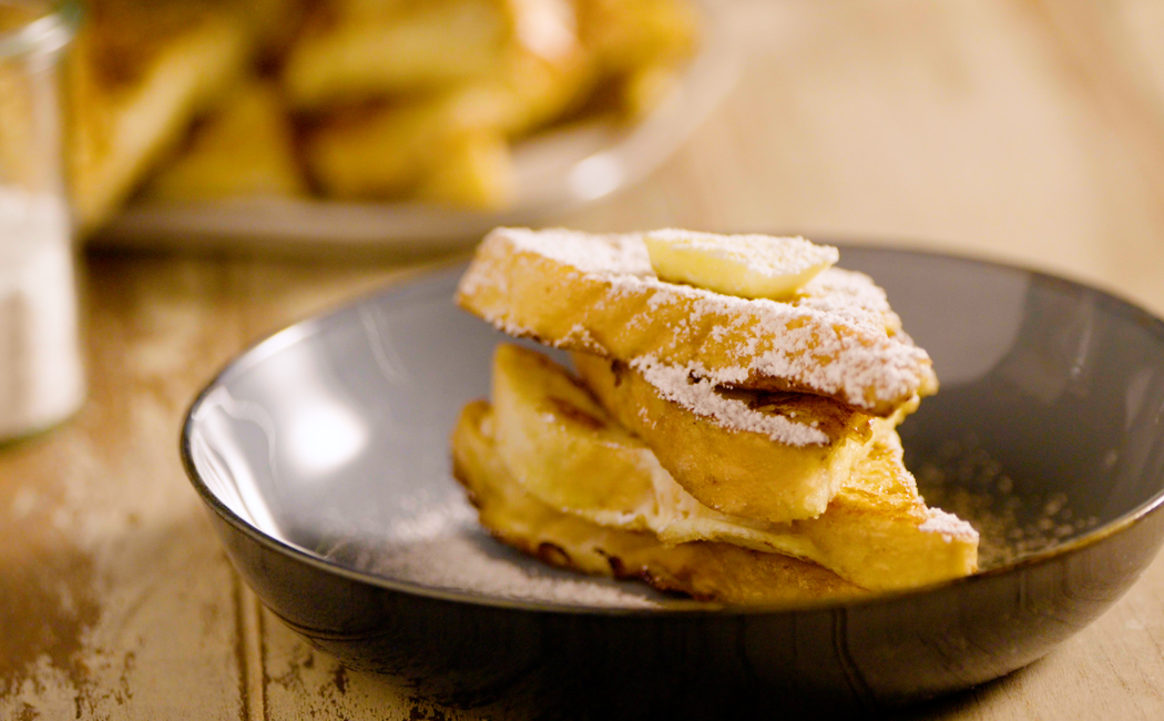 Unser Netto-Rezept für dich - French Toast mit Butter und Puderzucker